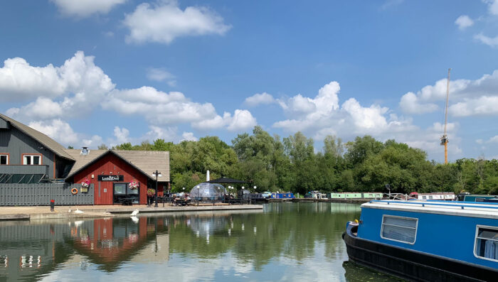 Mooring a Canal Boat – What you should know - Willowtree Marina